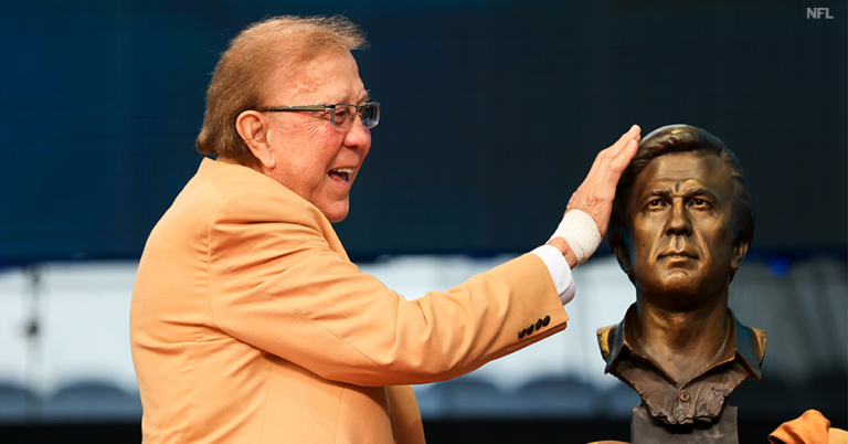 NFL Hall-of-Famer Tom Flores gets Gold Jacket homecoming in Sanger