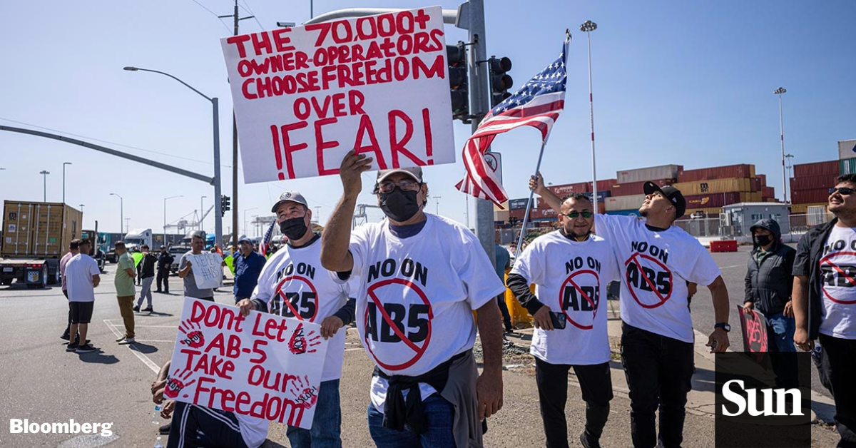 Truckers hate AB5. Now, they've shut down a Calif. port to protest it.