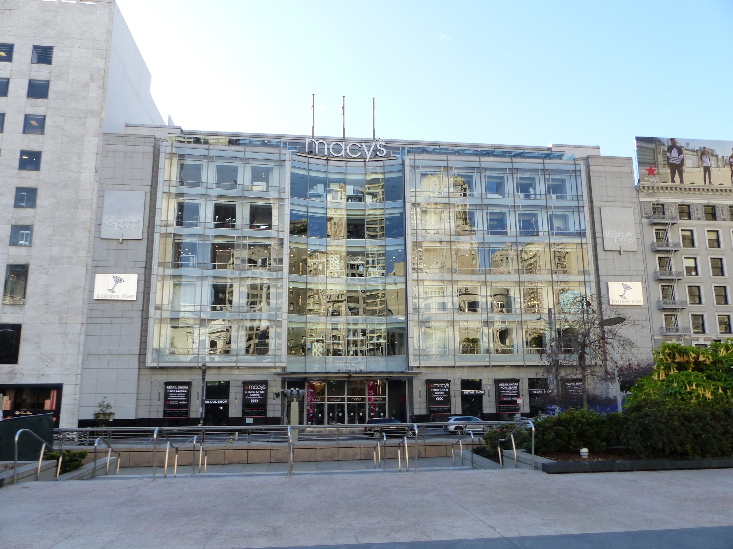 Macy’s announces $154 million accounting issue